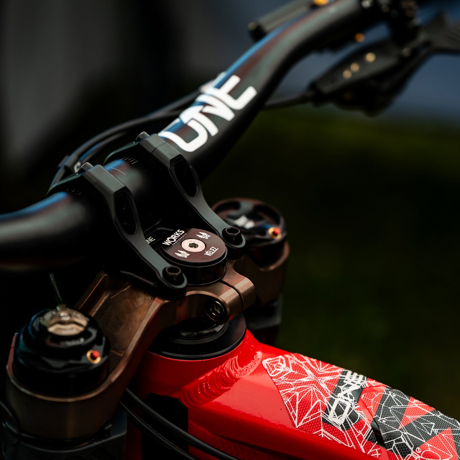OneUp Components Aluminum Handlebar - Lightweight and Compliant MTB ...